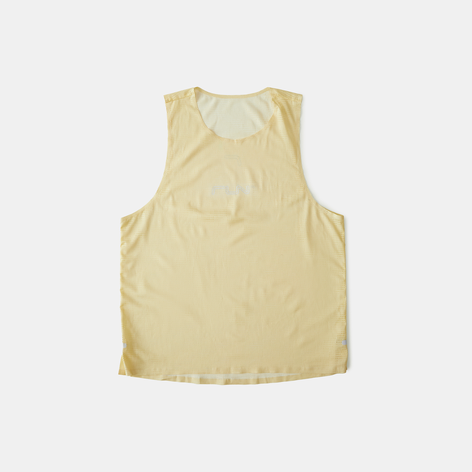 Perforated singlet ivory